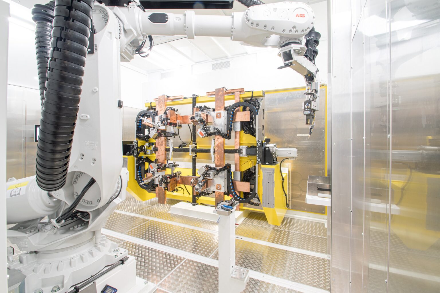 Lasmachine voor het volautomatisch lassen van elektriciteitskasten - MechDes Engineering